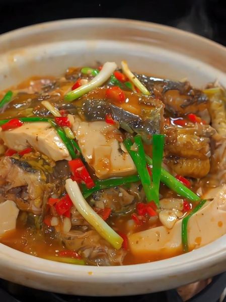 家常鱼炖豆腐怎么做_鱼炖豆腐用什么鱼最好-第2张图片-山城妙识