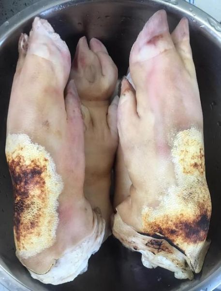 清炖猪蹄怎么做_清炖猪蹄需要哪些配料-第2张图片-山城妙识 清炖猪蹄怎么做_清炖猪蹄需要哪些配料-第2张图片-山城妙识