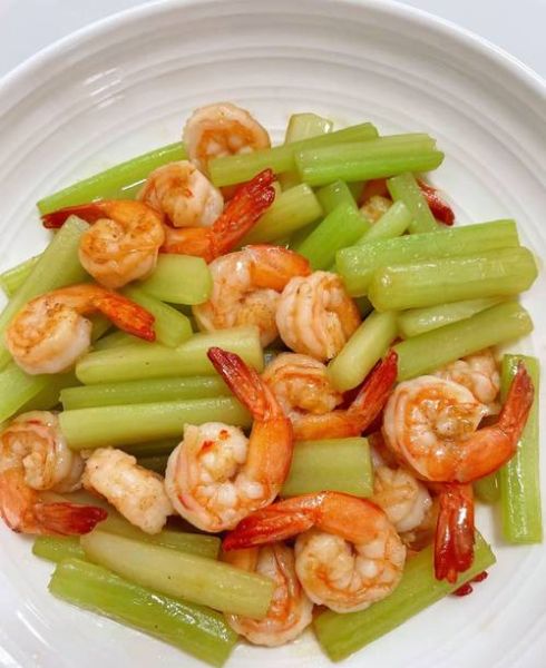 芹菜香辣虾怎么做_芹菜香辣虾的家常做法-第1张图片-山城妙识 芹菜香辣虾怎么做_芹菜香辣虾的家常做法-第1张图片-山城妙识