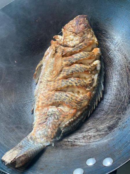 煎鱼怎么不粘锅不破皮_家常煎鱼做法大全-第2张图片-山城妙识 煎鱼怎么不粘锅不破皮_家常煎鱼做法大全-第2张图片-山城妙识