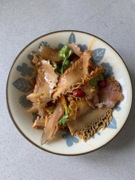 凉拌牛肚怎么做_凉拌牛肚的配料有哪些-第2张图片-山城妙识 凉拌牛肚怎么做_凉拌牛肚的配料有哪些-第2张图片-山城妙识
