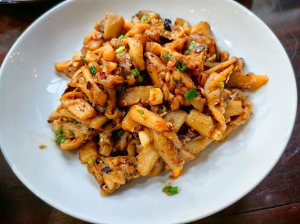 咸蛋黄茄子煲怎么做_咸蛋黄茄子煲热量高吗-第2张图片-山城妙识