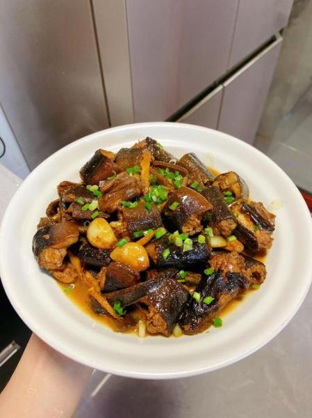 红烧黄鳝怎么做_家常红烧黄鳝的做法窍门-第1张图片-山城妙识