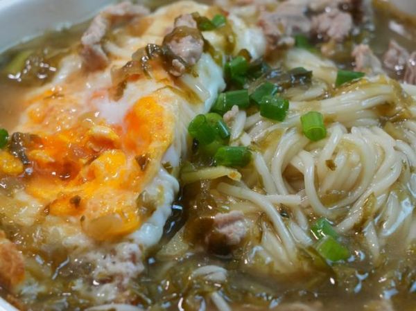 雪菜肉丝面热量_减肥能吃吗-第2张图片-山城妙识