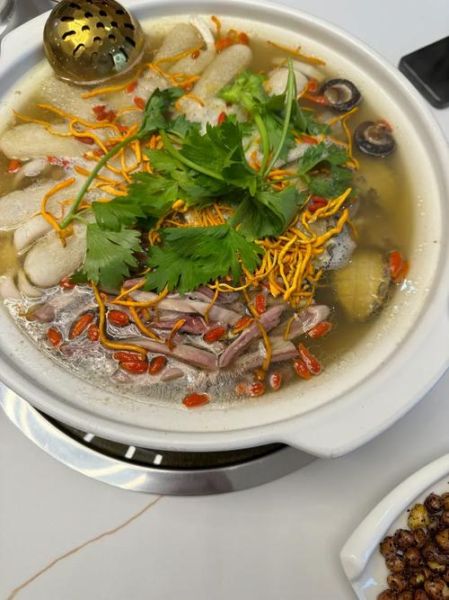 竹荪鹅怎么做才正宗_竹荪鹅汤的做法步骤-第3张图片-山城妙识