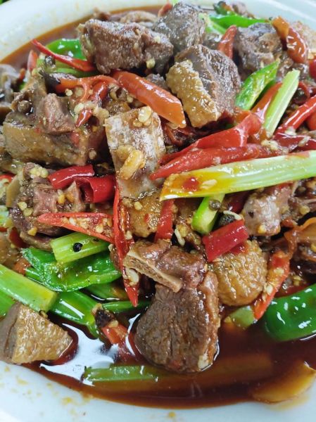 红烧鸭子怎么做好吃_红烧鸭子的家常做法-第2张图片-山城妙识