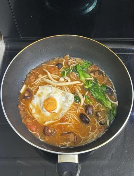 番茄煎蛋面怎么做好吃_番茄煎蛋面热量高吗-第1张图片-山城妙识