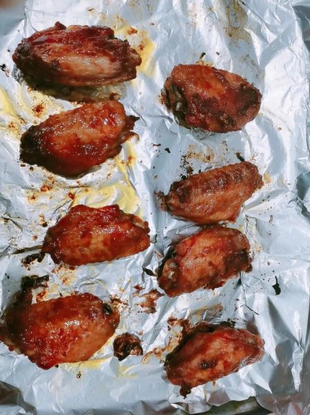 锡纸烤鸡翅怎么腌制才入味_锡纸烤鸡翅温度和时间多少合适-第1张图片-山城妙识