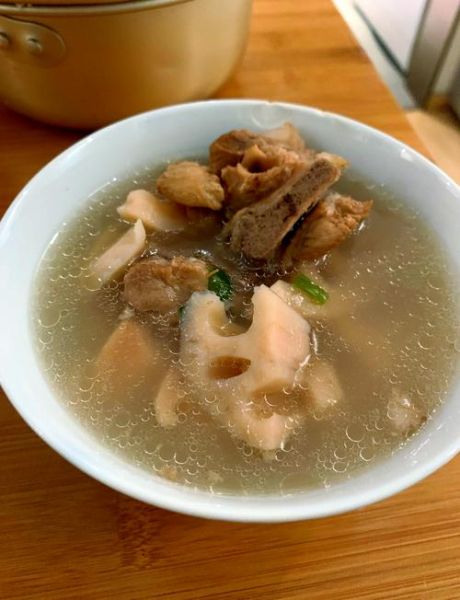 莲藕排骨汤怎么做汤不黑_莲藕排骨汤发黑原因-第3张图片-山城妙识