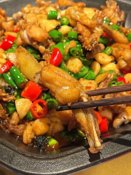 如何炒出饭店级干锅牛蛙_干锅牛蛙腌制配方-第1张图片-山城妙识 如何炒出饭店级干锅牛蛙_干锅牛蛙腌制配方-第1张图片-山城妙识