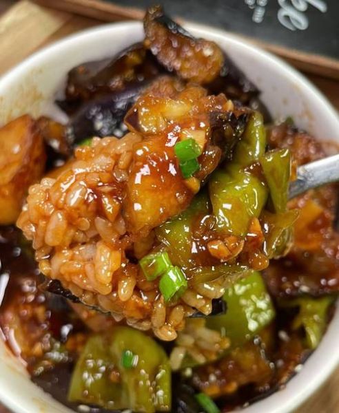 正宗地三鲜怎么做_地三鲜茄子土豆青椒先炸哪个-第3张图片-山城妙识