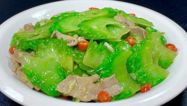 苦瓜炒猪肉怎么炒好吃_苦瓜炒肉不苦技巧-第3张图片-山城妙识