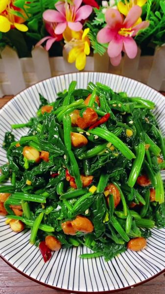 果仁菠菜怎么做_老饭骨正宗做法-第3张图片-山城妙识