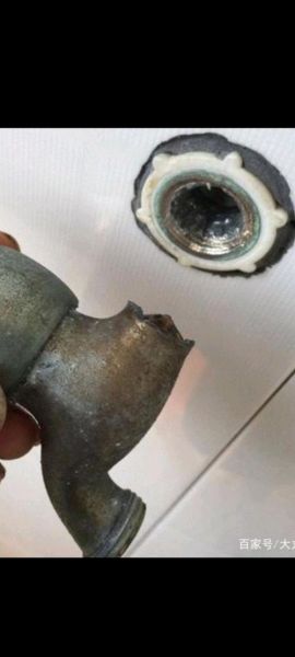 黄油嘴断了怎么取出来_黄油嘴断在孔里取出技巧-第2张图片-山城妙识