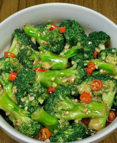 西兰花和什么搭配最好_西兰花最佳搭配食材-第1张图片-山城妙识 西兰花和什么搭配最好_西兰花最佳搭配食材-第1张图片-山城妙识