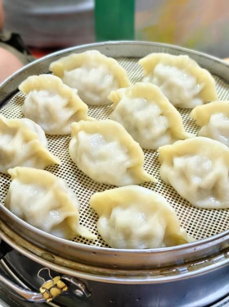 蒸饺怎么和面才软_蒸饺的家常做法步骤-第1张图片-山城妙识