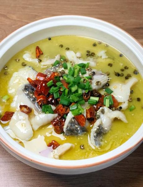 酸菜鱼火锅用什么鱼_哪种鱼最适合做酸菜鱼火锅-第1张图片-山城妙识