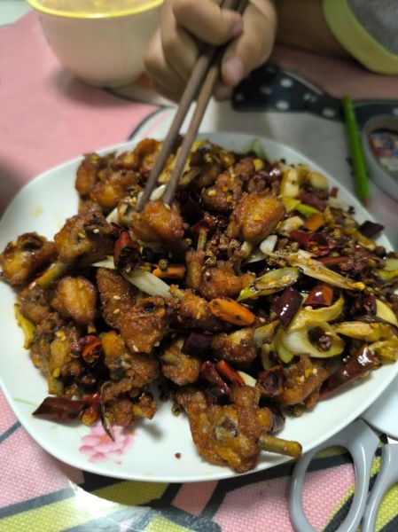 辣子鸡块怎么做_辣子鸡块家常做法-第1张图片-山城妙识