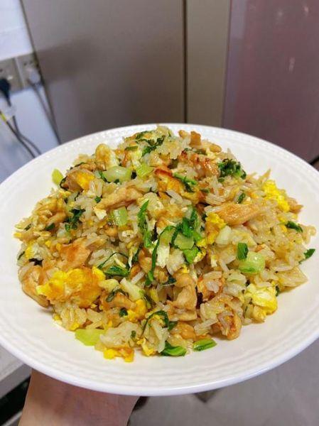 蛋炒饭怎么做好吃_蛋炒饭做法步骤详解-第2张图片-山城妙识