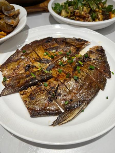 香煎武昌鱼怎么做_香煎武昌鱼的家常做法-第1张图片-山城妙识