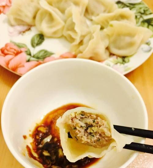 羊肉饺子什么馅最好吃_羊肉饺子馅怎么调才香-第1张图片-山城妙识