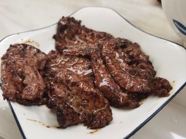 黑胡椒牛排怎么煎_黑胡椒牛排煎多久-第1张图片-山城妙识 黑胡椒牛排怎么煎_黑胡椒牛排煎多久-第1张图片-山城妙识