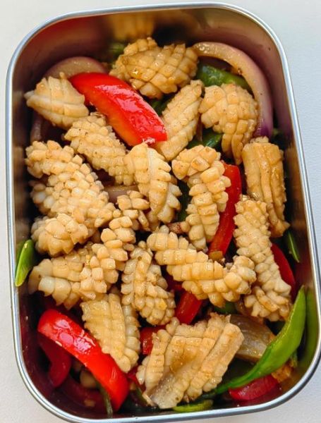 炒鱿鱼用不用焯水_焯水后口感会变老吗-第3张图片-山城妙识