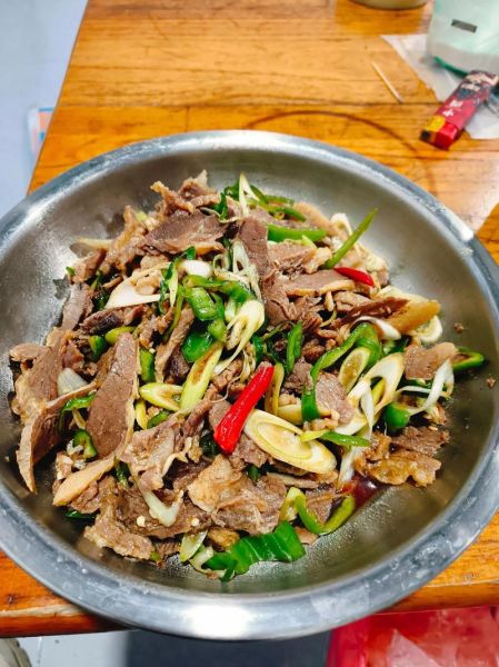 熟羊肉怎么凉拌好吃_凉拌熟羊肉的做法窍门-第1张图片-山城妙识