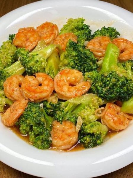 蚝油蒜蓉西兰花怎么做才翠绿入味_焯水时间到底多久-第2张图片-山城妙识 蚝油蒜蓉西兰花怎么做才翠绿入味_焯水时间到底多久-第2张图片-山城妙识