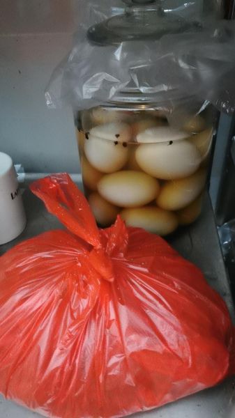酒腌鸡蛋怎么做_酒腌鸡蛋要腌多久-第3张图片-山城妙识