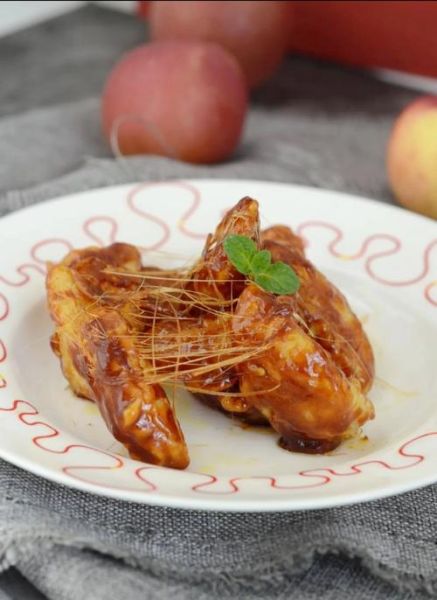 拔丝苹果怎么做_家庭简单做法-第1张图片-山城妙识 拔丝苹果怎么做_家庭简单做法-第1张图片-山城妙识