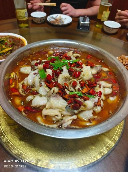 水煮鱼片怎么做_水煮鱼片的做法视频完整版-第1张图片-山城妙识