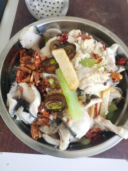 炝锅鱼怎么做才正宗_炝锅鱼最正宗的做法-第3张图片-山城妙识