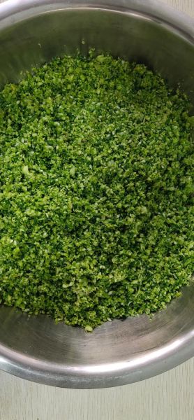 韭菜花怎么腌制不变色_韭菜花腌制不变色窍门-第2张图片-山城妙识