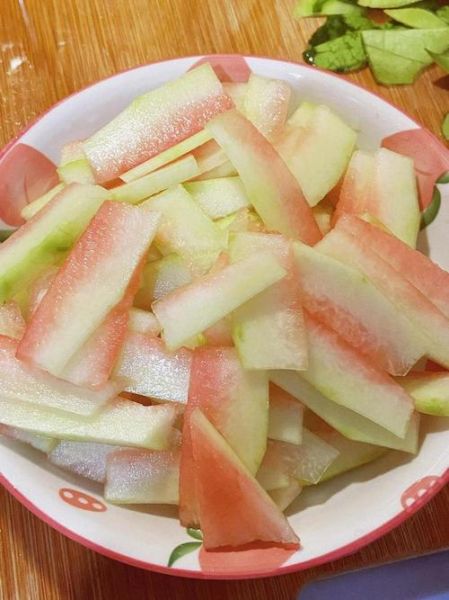 西瓜炒肉怎么做_西瓜炒肉好吃吗-第3张图片-山城妙识