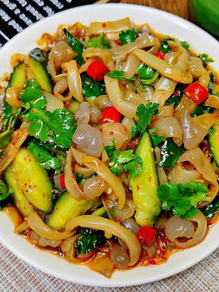 海蜇皮怎么拌好吃_海蜇皮凉拌技巧-第1张图片-山城妙识