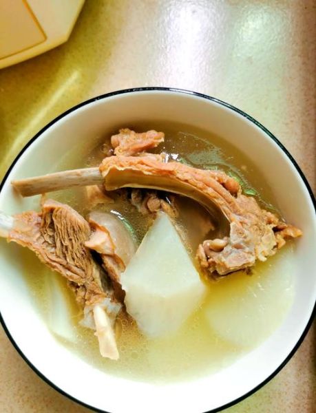 萝卜炖羊肉怎么炖好吃又烂_羊肉去膻技巧-第1张图片-山城妙识