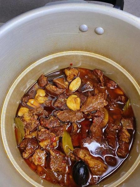 高压锅炖牛肉怎么做_炖多久才软烂-第1张图片-山城妙识
