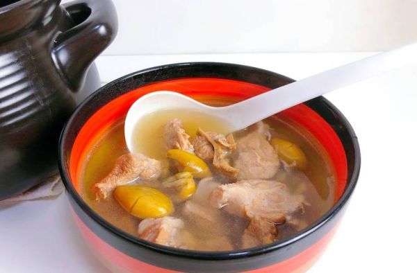 猪龙骨煲汤的做法_猪龙骨汤的功效与禁忌-第3张图片-山城妙识