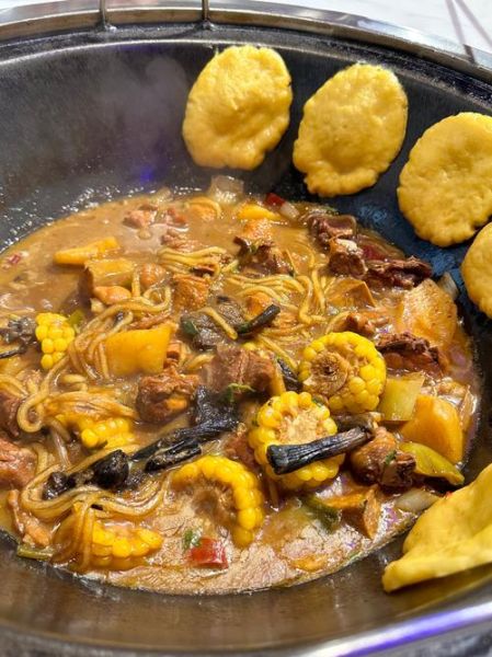 地锅鸡怎么做_地锅鸡最正宗的做法-第1张图片-山城妙识