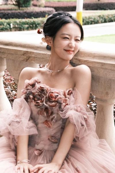 鹅厂旗下艺人有哪些_鹅厂艺人名单2024-第3张图片-山城妙识