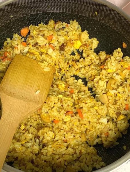 咖喱炒饭怎么做_咖喱炒饭最正宗的步骤-第2张图片-山城妙识 咖喱炒饭怎么做_咖喱炒饭最正宗的步骤-第2张图片-山城妙识