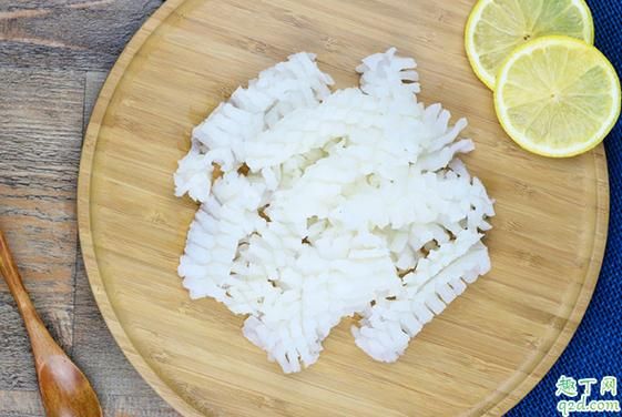 速冻鱿鱼花需要焯水吗_焯水时间多久合适-第3张图片-山城妙识