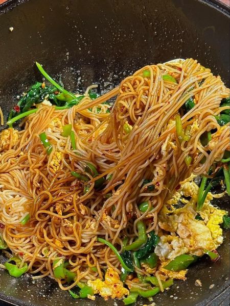 炒粉怎么做好吃_炒粉不粘锅的秘诀-第1张图片-山城妙识