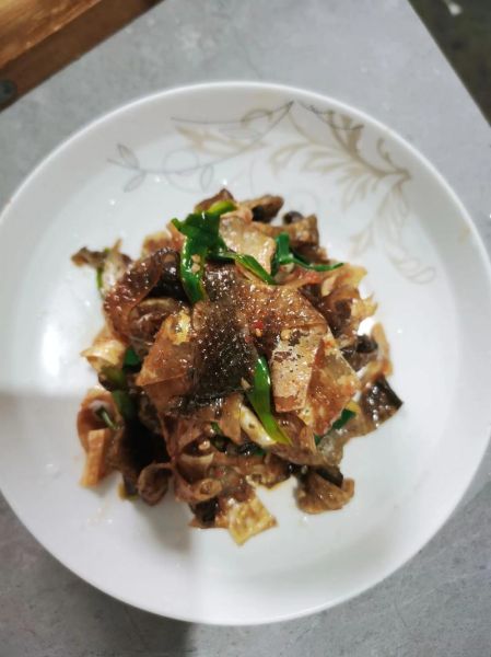 金枪鱼皮怎么做好吃_金枪鱼皮的家常做法-第2张图片-山城妙识 金枪鱼皮怎么做好吃_金枪鱼皮的家常做法-第2张图片-山城妙识