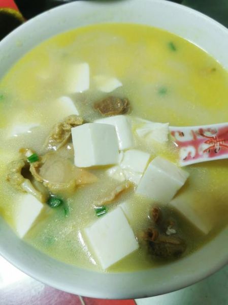 河蚌咸肉豆腐汤的做法_河蚌汤怎么去除土腥味-第1张图片-山城妙识 河蚌咸肉豆腐汤的做法_河蚌汤怎么去除土腥味-第1张图片-山城妙识