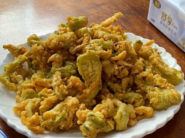 油炸南瓜怎么做_家常做法步骤详解-第2张图片-山城妙识