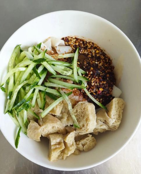 做凉皮加什么更筋道_凉皮筋道秘诀-第1张图片-山城妙识