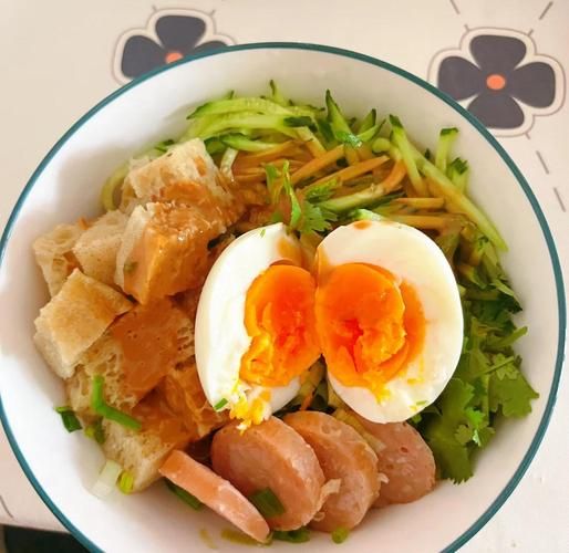 酸甜冷面怎么做_冷面酱汁比例是多少-第1张图片-山城妙识 酸甜冷面怎么做_冷面酱汁比例是多少-第1张图片-山城妙识