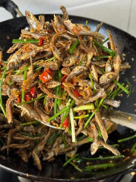 干鱼干怎么做好吃_家常干鱼干做法大全-第1张图片-山城妙识